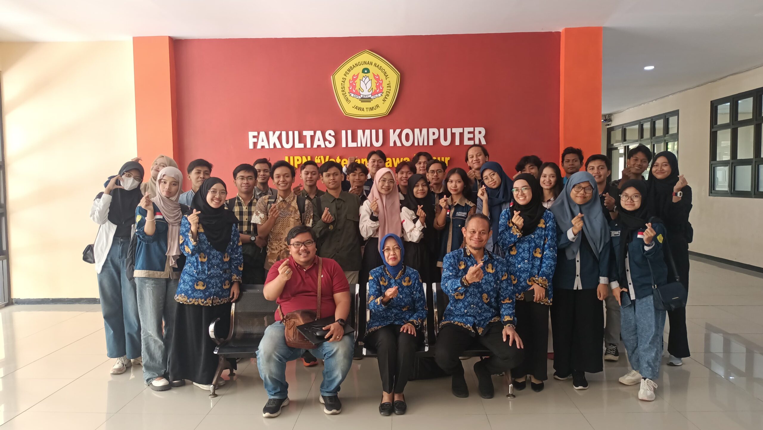 Sharing Adjunct Professor dengan tema “Empowering Future Leaders: International Project ...